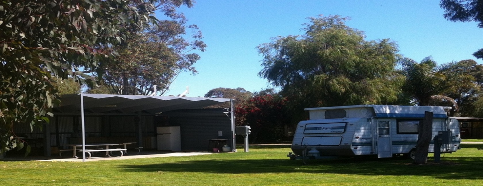 Home [www.pinjarracaravanpark.com.au]